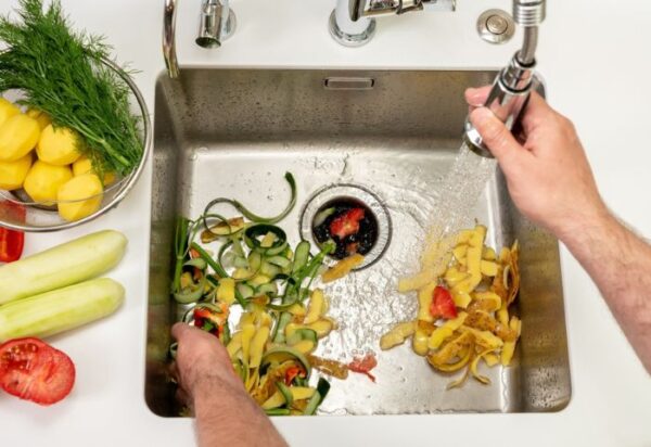 What Is Garbage Disposal: Pros and Cons of Garbage Disposal | EIC