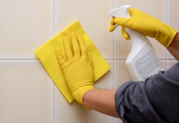 7 Effective Bathroom Tiles Cleaning Tips To Know | EIC